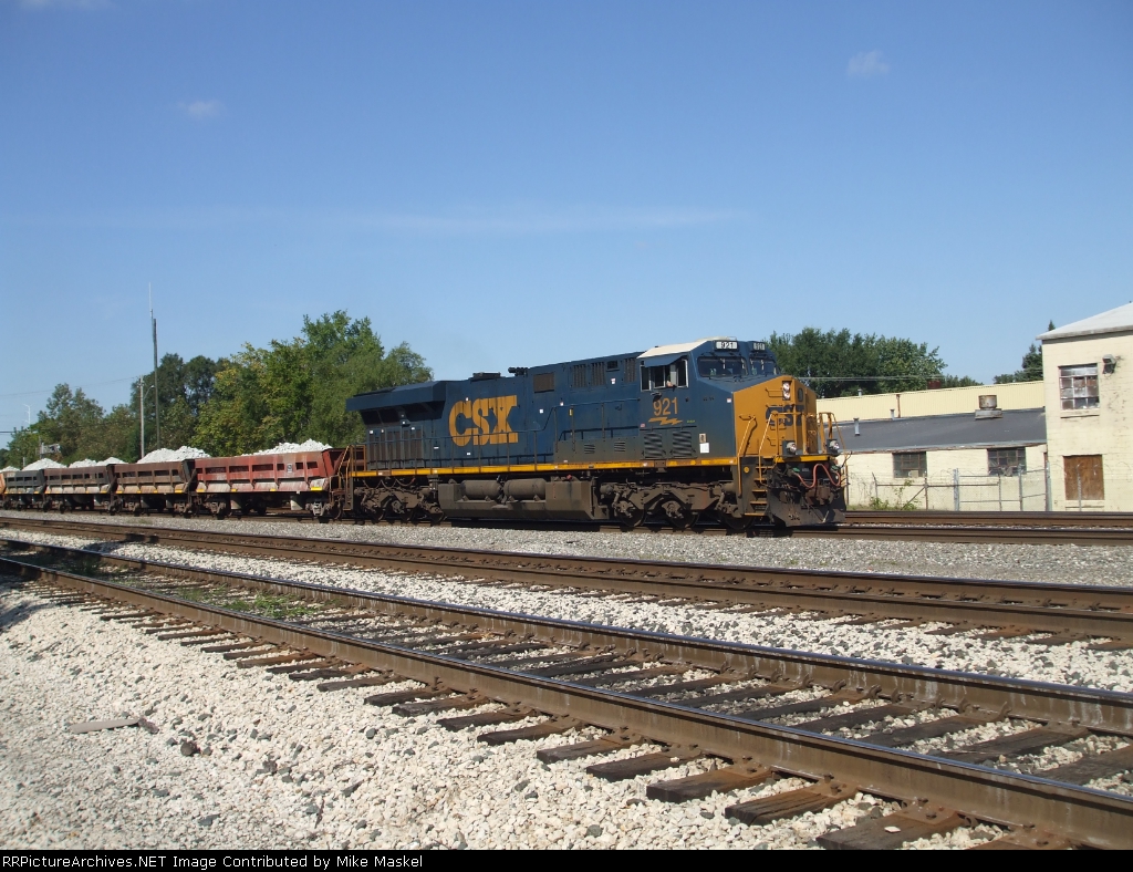 CSX 921